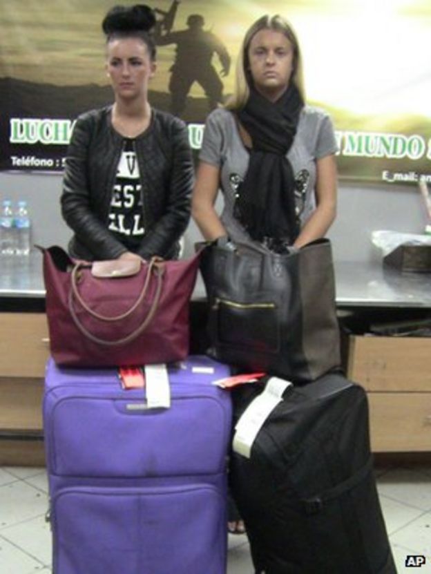 Peru drugs: Strain shows as UK women admit smuggling - BBC News