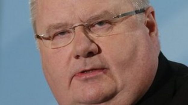 Eric Pickles' abuse victim comment sparks row - BBC News
