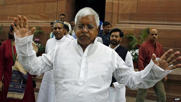 Laloo Prasad Yadav: India ex-minister convicted in 'fodder scam' - BBC News