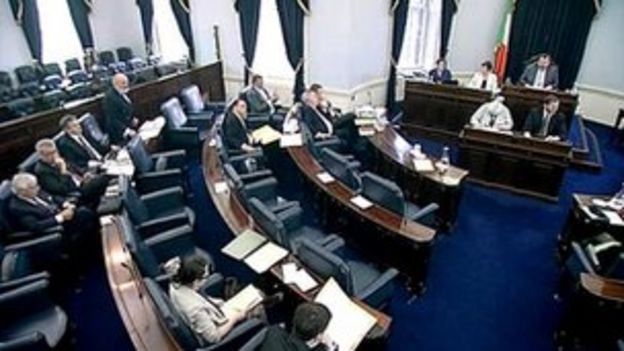 Seanad vote: Public vote to keep Irish senate - BBC News