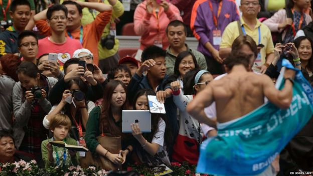 Week in pictures: 28 September - 4 October 2013 - BBC News