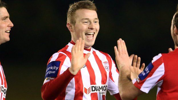 Derry City striker Michael Rafter moves to Cork City - BBC Sport