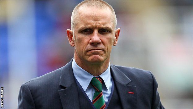 London Irish: Brian Smith reveals players' drinking ban - BBC Sport