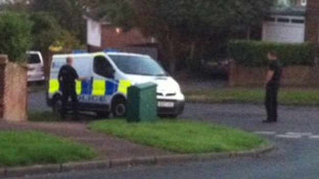 Reading drugs raids result in 16 arrests - BBC News