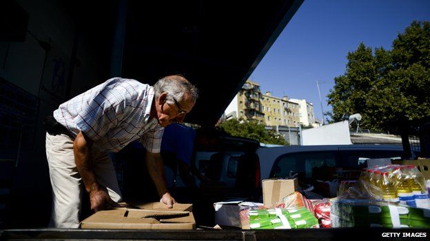 Making Time: Does it matter why we help others? - BBC News