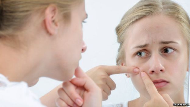 Does social media impact on body image? - BBC News