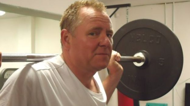 BBC Wales presenter Jamie Owen's fat at 40-plus challenge - BBC News