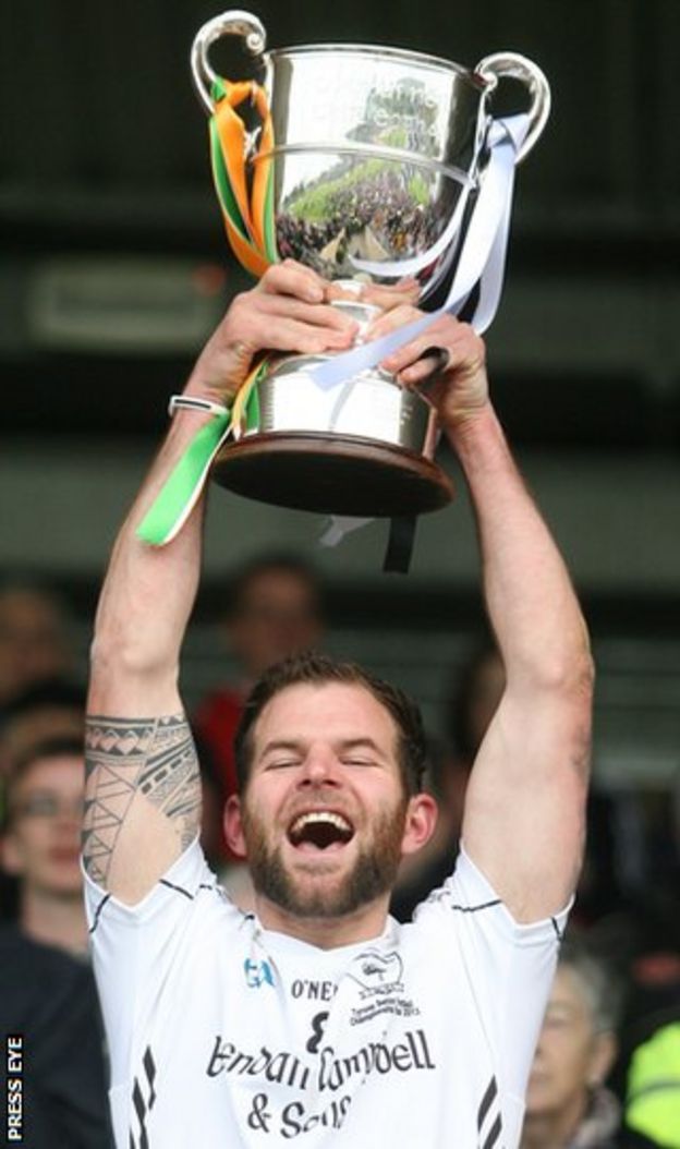 Clonoe earn 3-8 to 0-12 win over Carrickmore in Tyrone SFC final - BBC ...