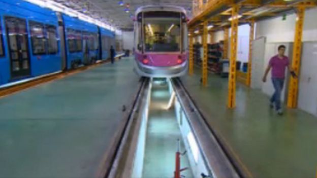 Routes considered for Metro tram extension in Digbeth - BBC News