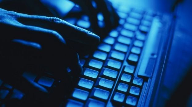 Java plug-in malware alert to be issued by Oracle - BBC News