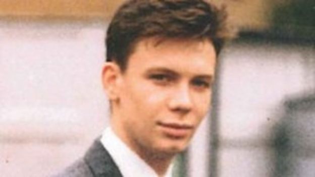 Simon Hay death: Three men charged with Beeston murder - BBC News