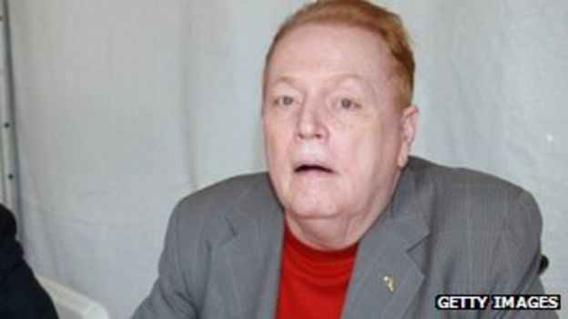 Larry Flynt: Don't execute man who shot me - BBC News