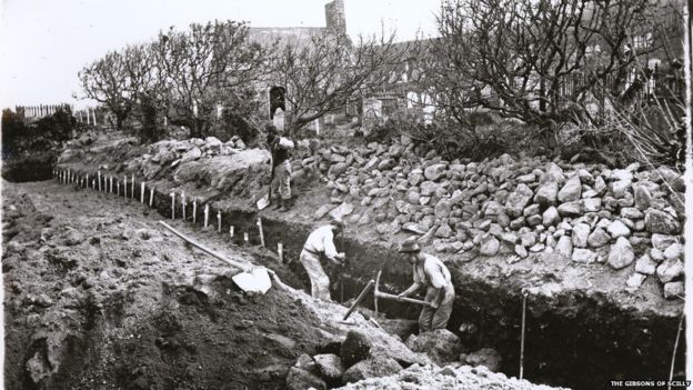 Cornwall shipwrecks collection up for auction - BBC News