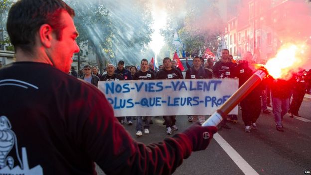 Day in pictures: 24 October 2013 - BBC News