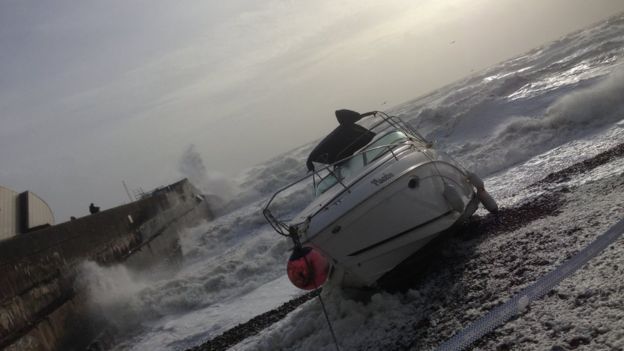 Your pictures from the UK storm - BBC Weather