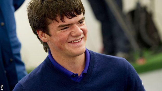 Paul Lawrie's son, Craig, becomes golf professional - BBC Sport