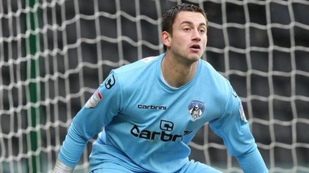 Burnley goalkeeper Alex Cisak sues over wrist operation - BBC News