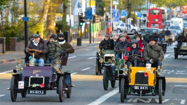 In pictures: London to Brighton Veteran Car Run - BBC News