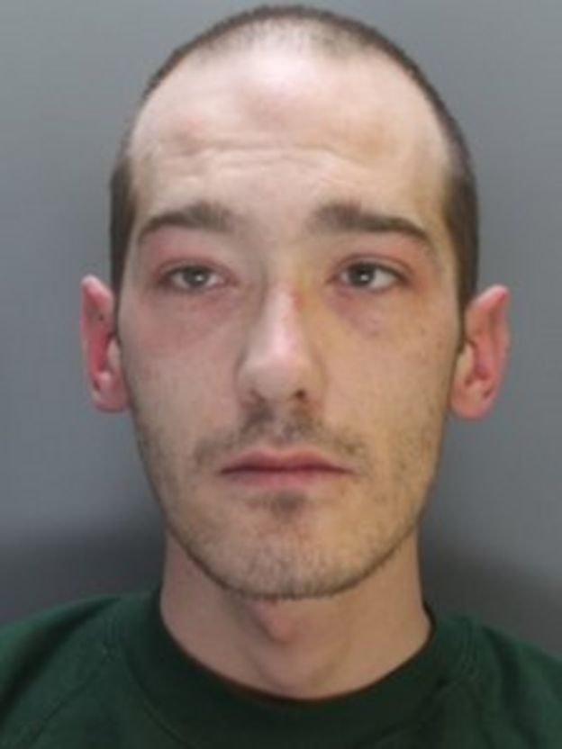 Darrell Mercer jailed for attack on sleeping girl, 10 - BBC News