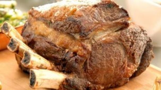 Daventry beef theft: White van sought over warehouse raid - BBC News