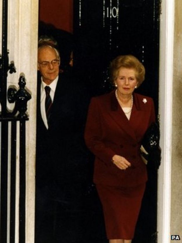 Obituary: John Cole - BBC News