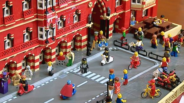 Lego wonders: World-famous sites rebuilt - BBC News