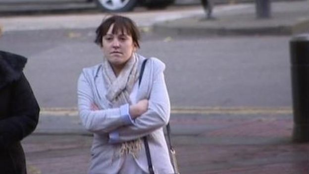 'Huge gaps' in mental health care for new mothers - BBC News