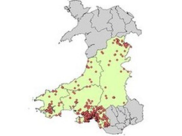 Target MMR at teenagers, measles report urges - BBC News