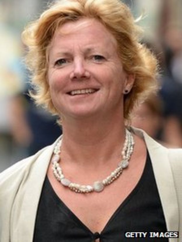 Dr Judith Ames suspended over relationship with widower - BBC News