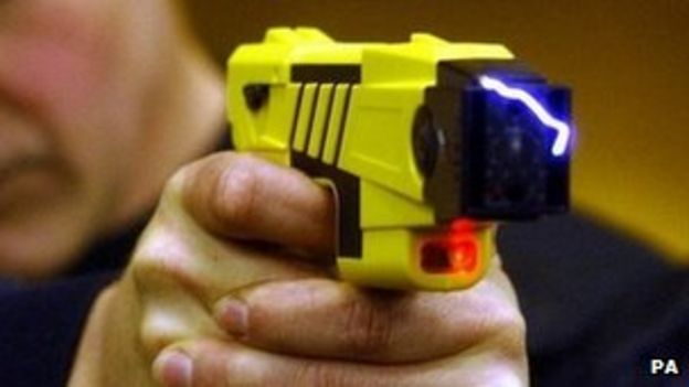 Concern as Met Police use of Tasers 'almost doubles' - BBC News