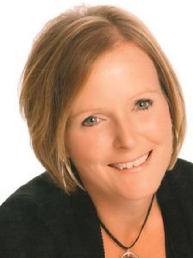Family tributes after Anne-Marie Birch found dead - BBC News