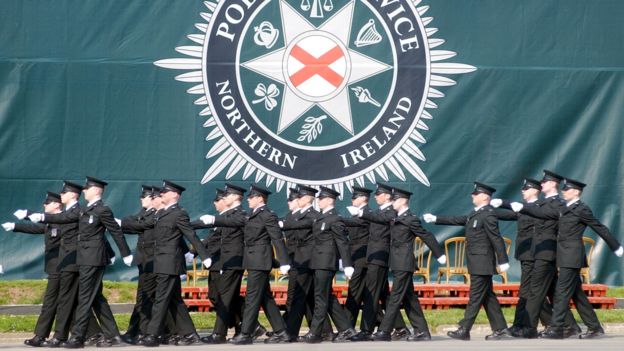 PSNI to review plans to award medal to staff with over three years ...