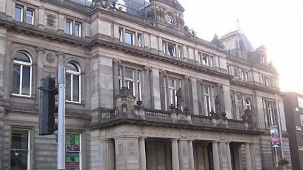 Nottingham's grade II listed Guildhall to become hotel - BBC News