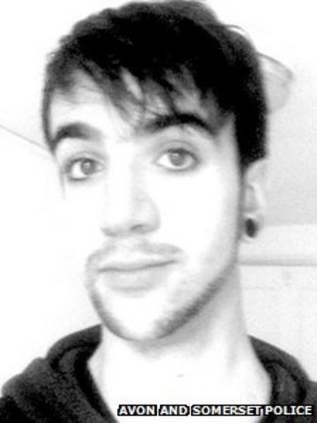 Minute's silence for dead cyclist Jake Gilmore from Bath - BBC News