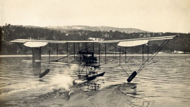 Flight: Art journey remembers World War One's 'Suicide Club' - BBC News