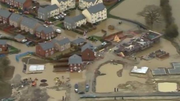 St Asaph: Six options for new flood defences - BBC News