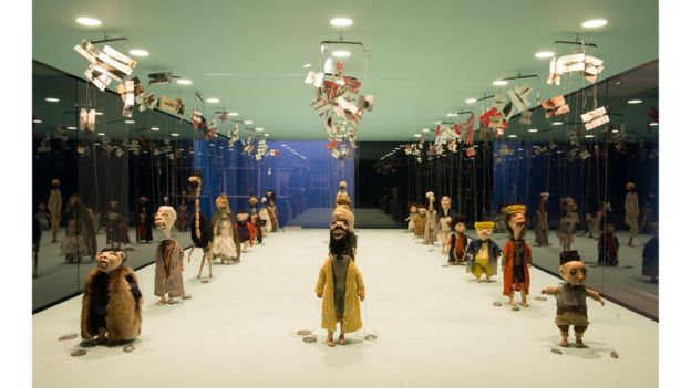 In pictures: Chapman brothers at the Serpentine - BBC News