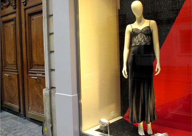 The perils of being fat, female and French - BBC News