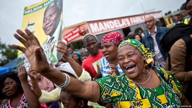 Week in pictures: 30 November - 6 December 2013 - BBC News