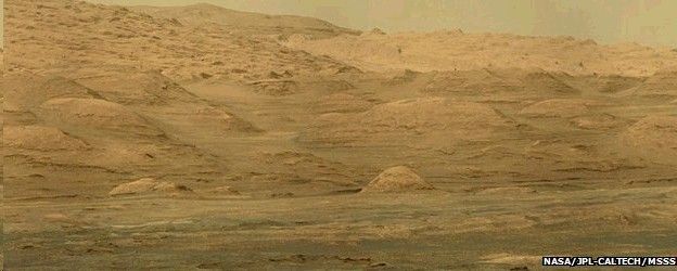 Mars lake 'much like early Earth' - BBC News