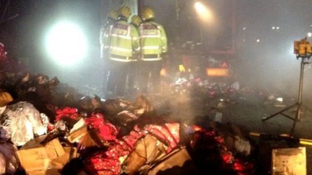 A1 closed as flaming clothes from lorry fire cover carriageway - BBC News