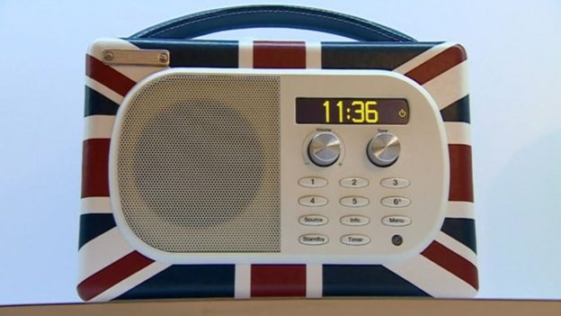 BBC wants to keep FM radio for longer - BBC News