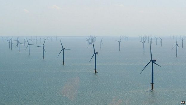 Mast a 'milestone' in Moray Firth wind turbines scheme - BBC News