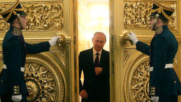 Putin signs economic union deal with ex-Soviet states - BBC News