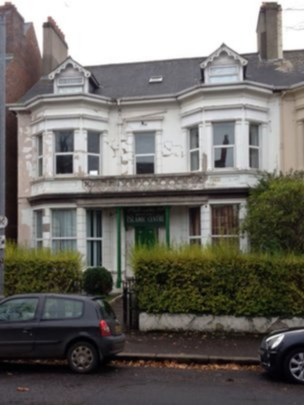 Belfast Muslims call for new mosque - BBC News