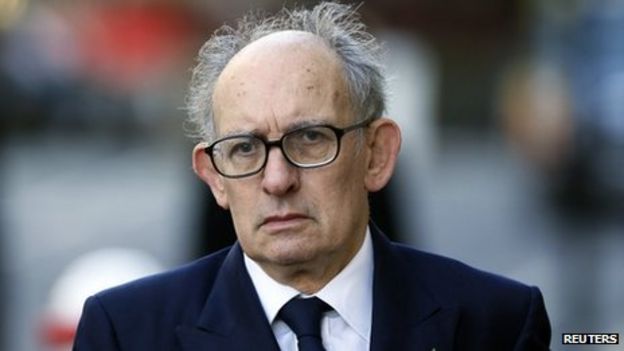 Hacking trial: Stuart Kuttner 'shocked' by accusations - BBC News