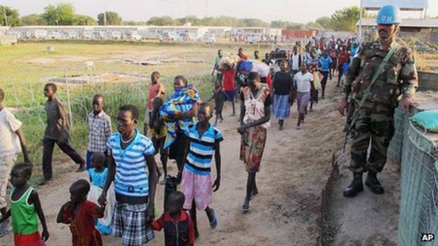 South Sudan: Gunfire continues in tense capital Juba - BBC News