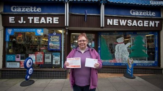 Wellington newsagent sets up local post service - BBC News