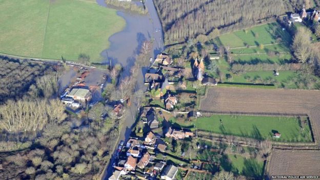 In pictures: Parts of Kent hit by floods - BBC News