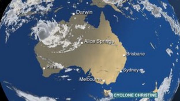 West Australia issues cyclone red alert - BBC News